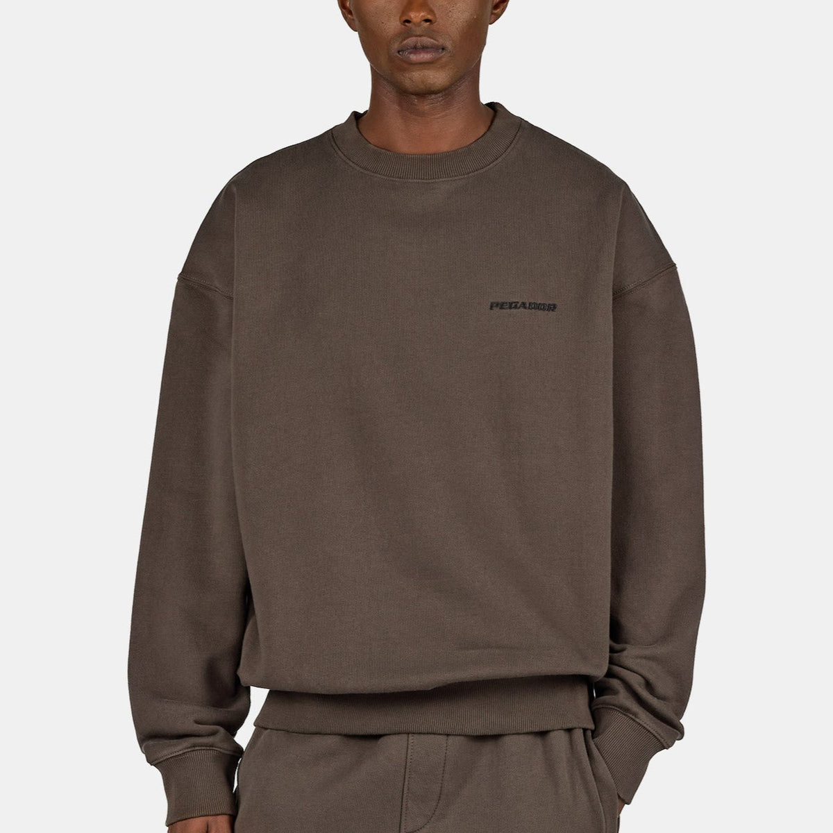 Logo Oversized Sweater Washed Walnut Brown Black – PEGADOR®
